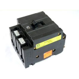 Square D EHB34030 3-Pole 30 Amp Molded Case Circuit Breaker